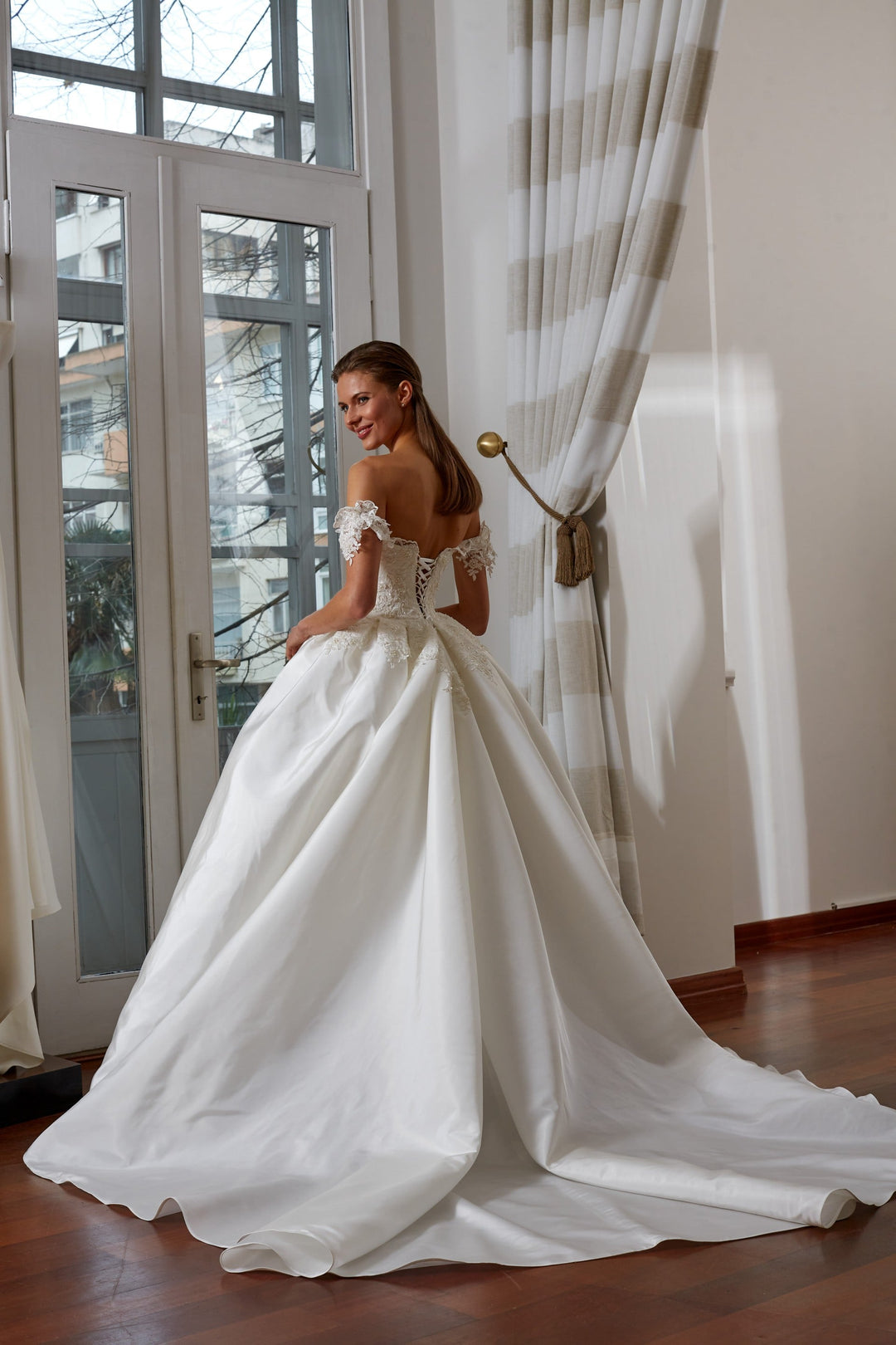 MODEL 20409 – AKAY